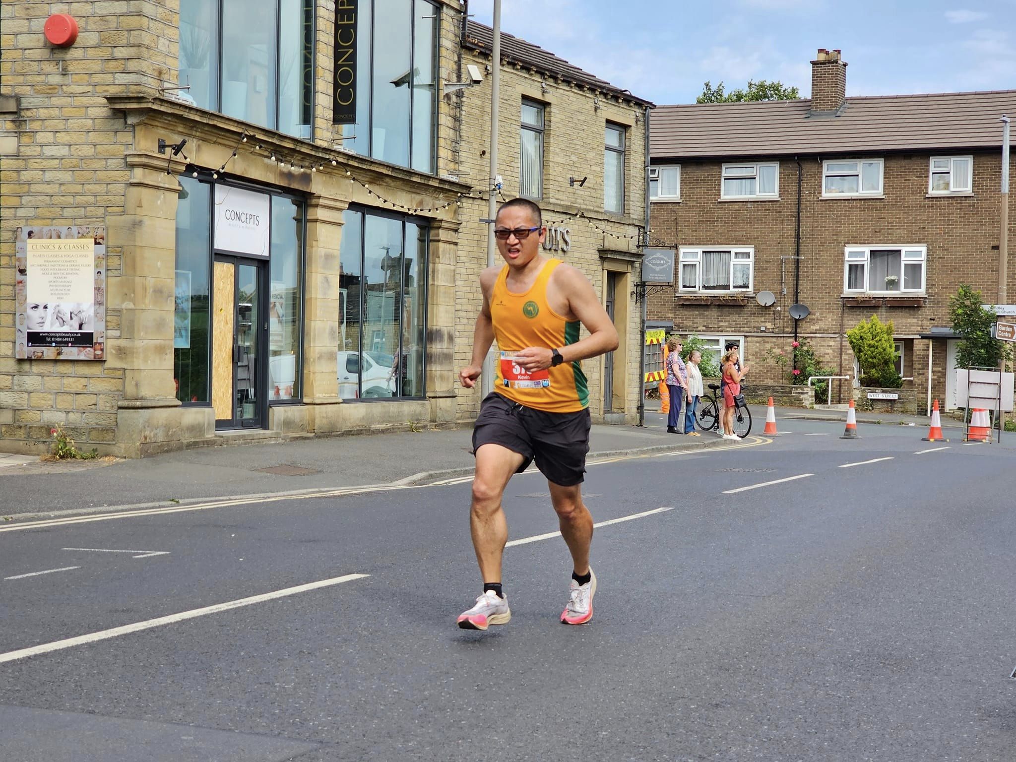 Lindley 10k: Hot Stuff in HuddersfieldSteel City Striders Running Club ...